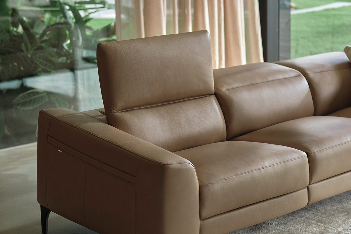 A Guide to Recliner Sofas | King Living