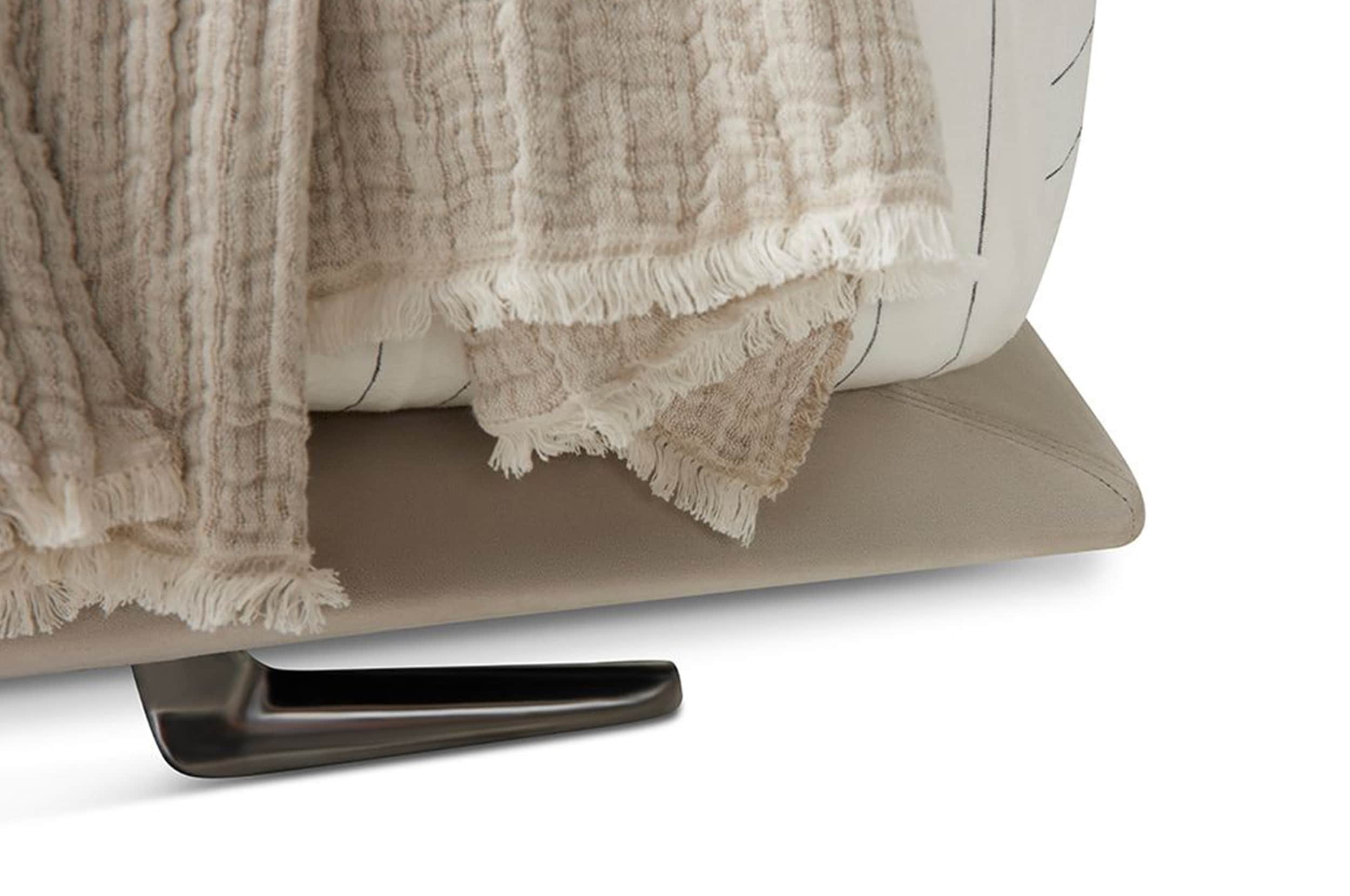 Bellaire Bed - Queen Size with Smart Pockets™