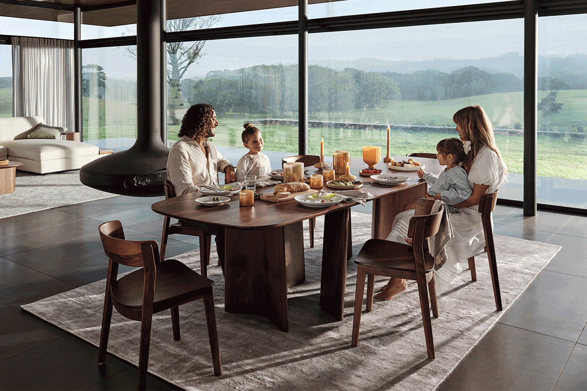 Tips for buying the right dining table for your space | KING